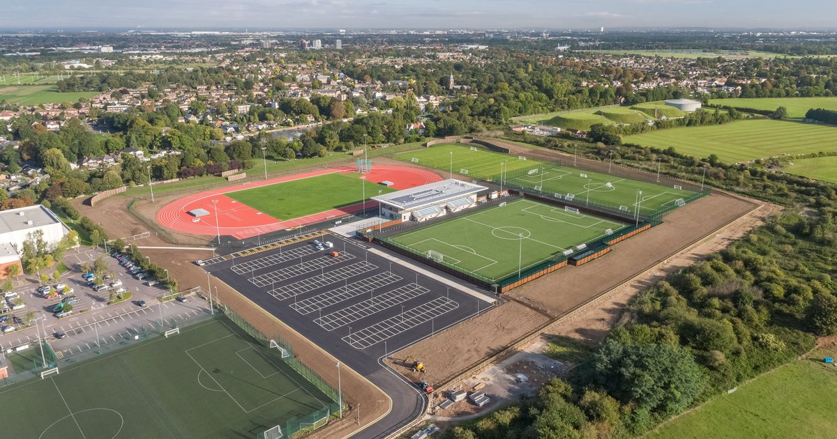 Elmbridge Leisure Complex | HNW Architects